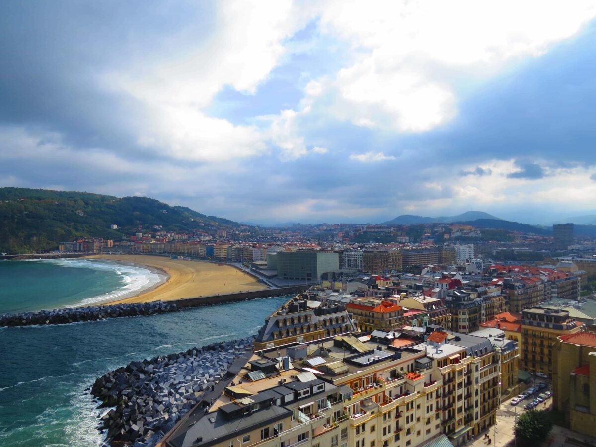 Top 10 Reasons You Must Visit San Sebastian In 2016